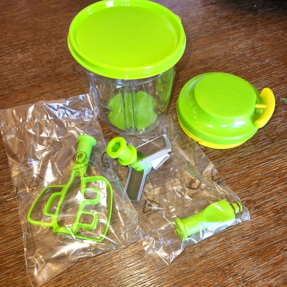 Kitchen | Tupperware Green Smooth Chopper | Poshmark